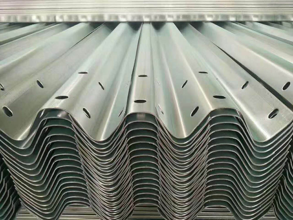 Thrie Beam Crash Barrier - High-Strength Road Safety Solutions